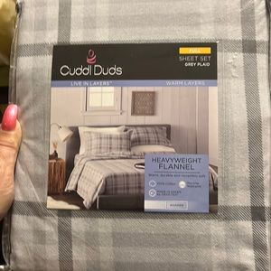 Cuddl Duds | Bedding | New Heavy Flannel Grey Plaid Sheet Set | Poshmark
